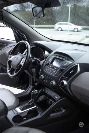 Hyundai Tucson 2015 in Vilnius, with an engine capacity of 2.36 L and mileage of 174 thousand km for 8990 €, photo 7 on AUTOMOTO.COM.LV