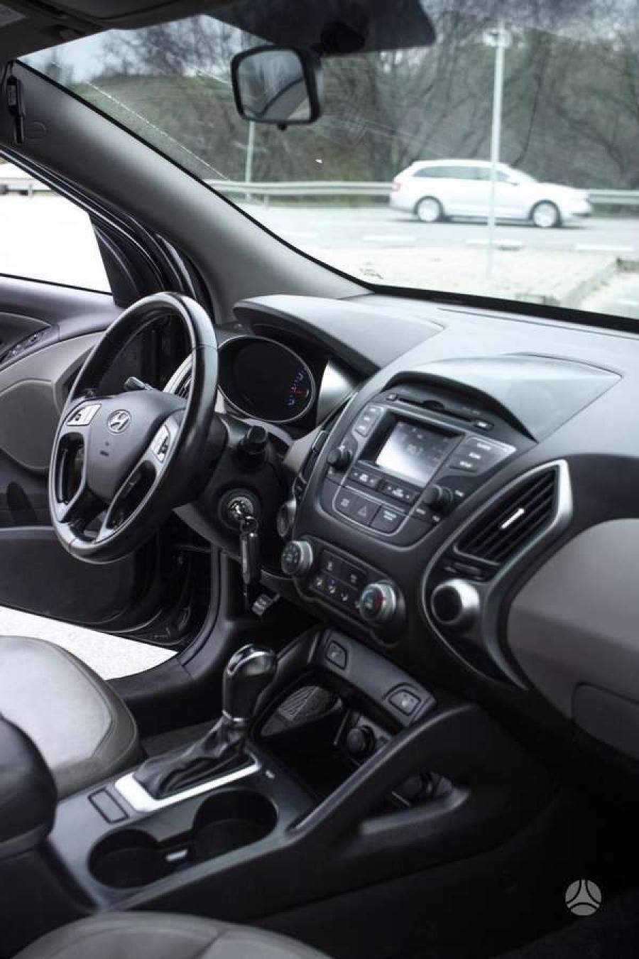 Hyundai Tucson 2015 in Vilnius, with an engine capacity of 2.36 L and mileage of 174 thousand km for 8990 €, photo 7 on AUTOMOTO.COM.LV