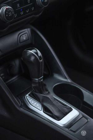 Hyundai Tucson 2015 in Vilnius, with an engine capacity of 2.36 L and mileage of 174 thousand km for 8990 €, photo 11 on AUTOMOTO.COM.LV