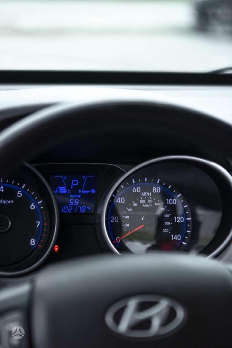 Hyundai Tucson 2015 in Vilnius, with an engine capacity of 2.36 L and mileage of 174 thousand km for 8990 €, photo 12 on AUTOMOTO.COM.LV