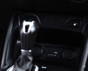 Hyundai Tucson 2015 in Vilnius, with an engine capacity of 2.36 L and mileage of 174 thousand km for 8990 €, photo 14 on AUTOMOTO.COM.LV