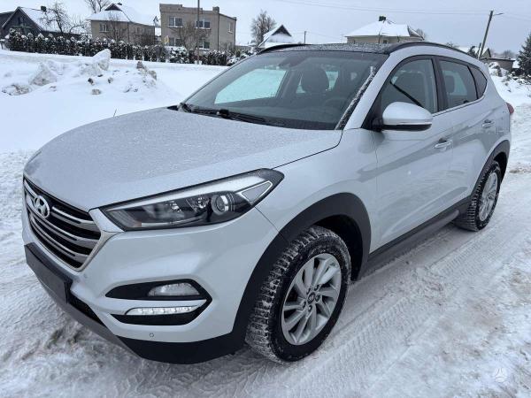 Hyundai Tucson 2016 in Taurage, with an engine capacity of 1.69 L and mileage of 137 thousand km for 10600 €, photo 2 on AUTOMOTO.COM.LV