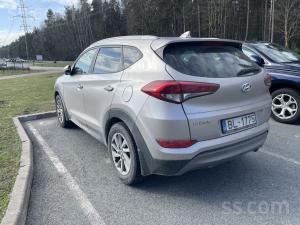 Hyundai Tucson 2016 in Riga, with an engine capacity of 2.00 L and mileage of 180 thousand km for 12500 €, photo 3 on AUTOMOTO.COM.LV