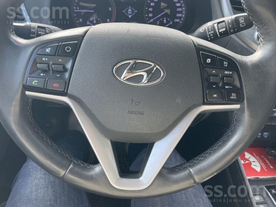 Hyundai Tucson 2016 in Riga, with an engine capacity of 2.00 L and mileage of 180 thousand km for 12500 €, photo 7 on AUTOMOTO.COM.LV