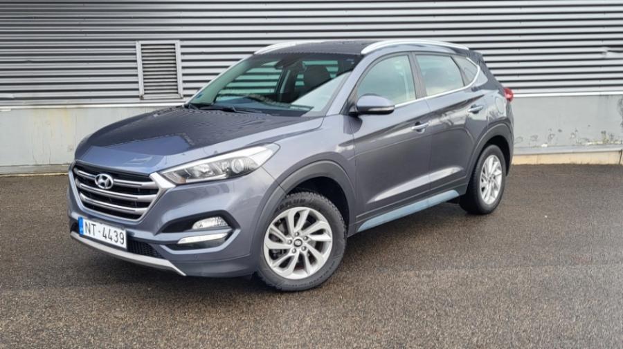 Hyundai Tucson 2016 in Riga, with an engine capacity of 1.70 L and mileage of 197 thousand km for 11600 €, photo 1 on AUTOMOTO.COM.LV