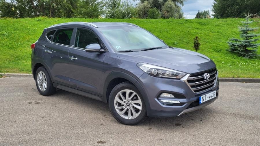 Hyundai Tucson 2016 in Riga, with an engine capacity of 1.70 L and mileage of 197 thousand km for 11600 €, photo 3 on AUTOMOTO.COM.LV