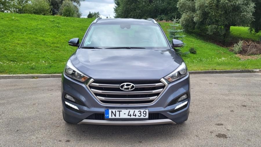 Hyundai Tucson 2016 in Riga, with an engine capacity of 1.70 L and mileage of 197 thousand km for 11600 €, photo 4 on AUTOMOTO.COM.LV