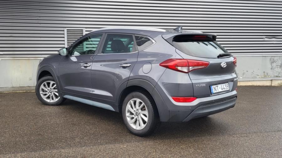 Hyundai Tucson 2016 in Riga, with an engine capacity of 1.70 L and mileage of 197 thousand km for 11600 €, photo 6 on AUTOMOTO.COM.LV