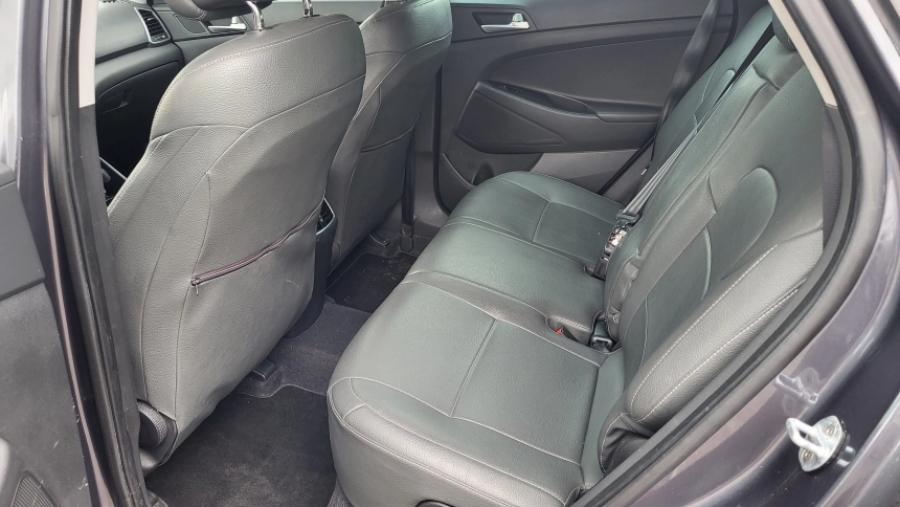 Hyundai Tucson 2016 in Riga, with an engine capacity of 1.70 L and mileage of 197 thousand km for 11600 €, photo 21 on AUTOMOTO.COM.LV