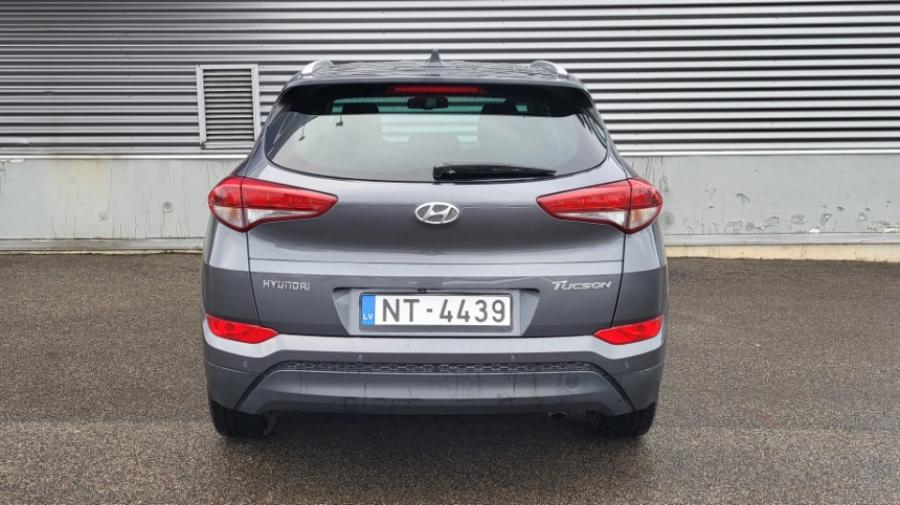 Hyundai Tucson 2016 in Riga, with an engine capacity of 1.70 L and mileage of 197 thousand km for 11600 €, photo 24 on AUTOMOTO.COM.LV