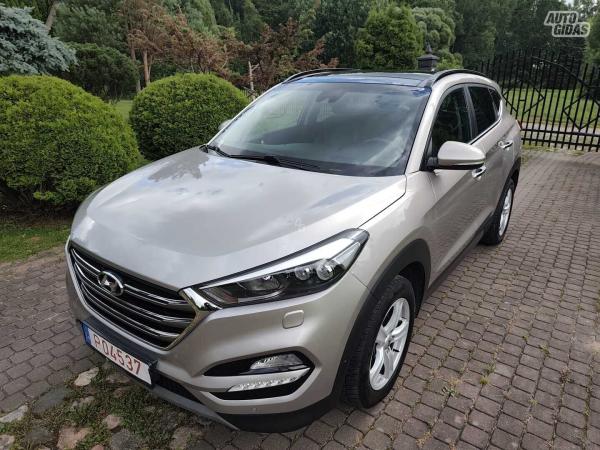 Hyundai Tucson 2016 in Telschi, with an engine capacity of 1.70 L and mileage of 250 thousand km for 10800 €, photo 4 on AUTOMOTO.COM.LV