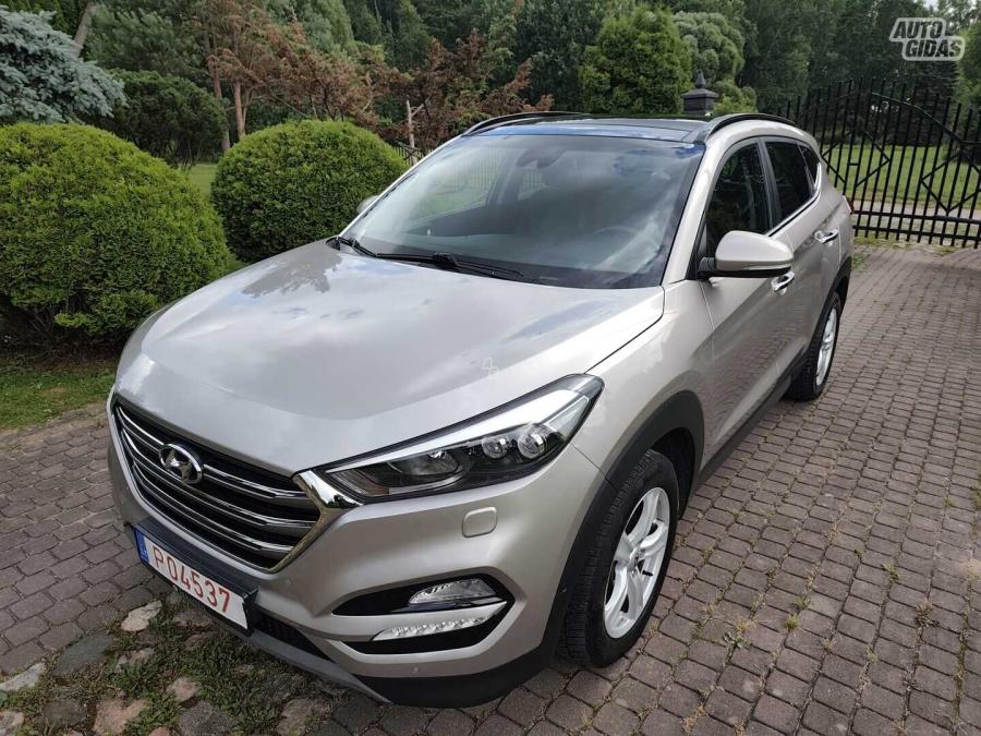 Hyundai Tucson 2016 in Telschi, with an engine capacity of 1.70 L and mileage of 250 thousand km for 10800 €, photo 5 on AUTOMOTO.COM.LV