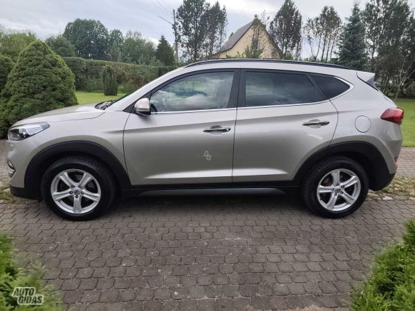 Hyundai Tucson 2016 in Telschi, with an engine capacity of 1.70 L and mileage of 250 thousand km for 10800 €, photo 7 on AUTOMOTO.COM.LV