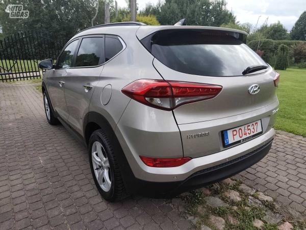Hyundai Tucson 2016 in Telschi, with an engine capacity of 1.70 L and mileage of 250 thousand km for 10800 €, photo 10 on AUTOMOTO.COM.LV