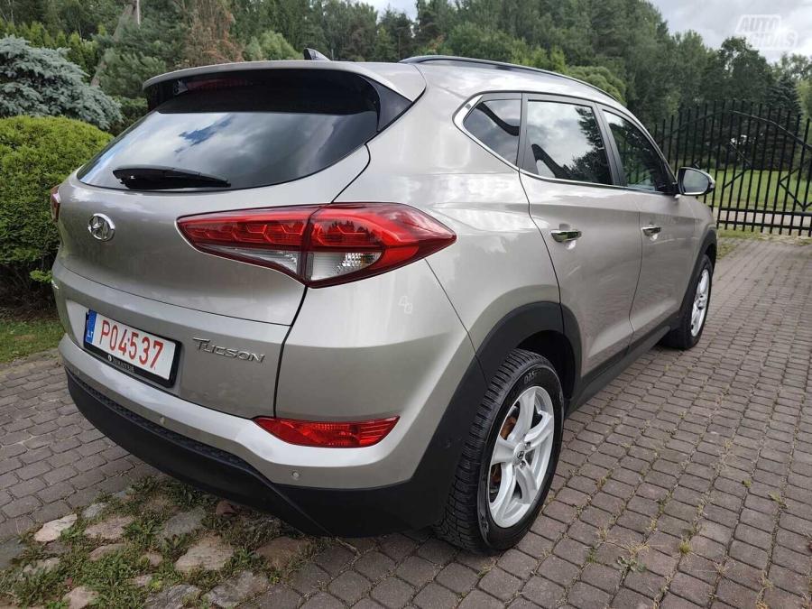 Hyundai Tucson 2016 in Telschi, with an engine capacity of 1.70 L and mileage of 250 thousand km for 10800 €, photo 14 on AUTOMOTO.COM.LV