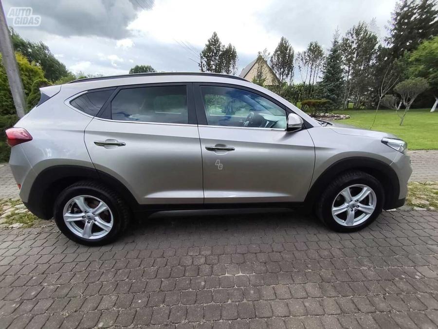 Hyundai Tucson 2016 in Telschi, with an engine capacity of 1.70 L and mileage of 250 thousand km for 10800 €, photo 15 on AUTOMOTO.COM.LV