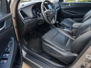 Hyundai Tucson 2016 in Telschi, with an engine capacity of 1.70 L and mileage of 250 thousand km for 10800 €, photo 20 on AUTOMOTO.COM.LV