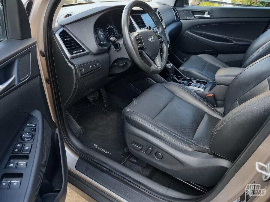 Hyundai Tucson 2016 in Telschi, with an engine capacity of 1.70 L and mileage of 250 thousand km for 10800 €, photo 20 on AUTOMOTO.COM.LV