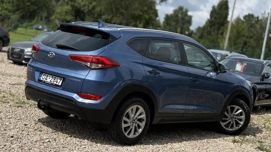 Hyundai Tucson 2016 in Jelgava, with an engine capacity of 1.70 L and mileage of 207 thousand km for 8990 €, photo 4 on AUTOMOTO.COM.LV