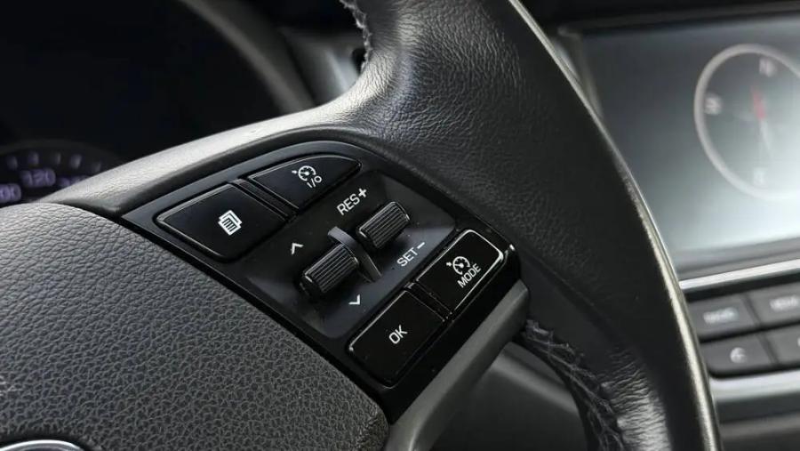 Hyundai Tucson 2016 in Jelgava, with an engine capacity of 1.70 L and mileage of 207 thousand km for 8990 €, photo 23 on AUTOMOTO.COM.LV