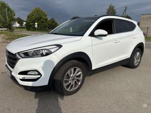 Hyundai Tucson 2016 in Taurage, with an engine capacity of 1.69 L and mileage of 191 thousand km for 9300 €, photo  on AUTOMOTO.COM.LV