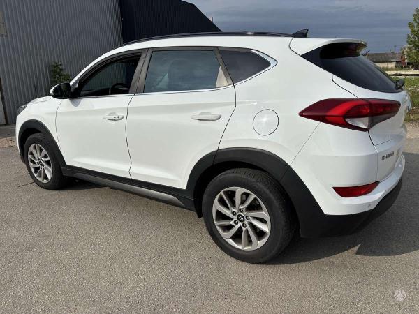 Hyundai Tucson 2016 Tauragė, ar dzinēja tilpumu 1.69 L un nobraukumu 191 tūkst. km par 9300 €, foto 4 vietnē AUTOMOTO.COM.LV