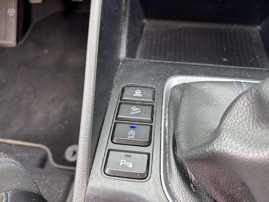 Hyundai Tucson 2016 in Taurage, with an engine capacity of 1.69 L and mileage of 191 thousand km for 9300 €, photo 8 on AUTOMOTO.COM.LV