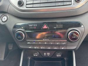 Hyundai Tucson 2016 in Taurage, with an engine capacity of 1.69 L and mileage of 191 thousand km for 9300 €, photo 9 on AUTOMOTO.COM.LV
