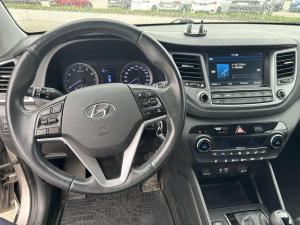 Hyundai Tucson 2016 in Klaipeda, with an engine capacity of 1.60 L and mileage of 147 thousand km for 13500 €, photo 15 on AUTOMOTO.COM.LV