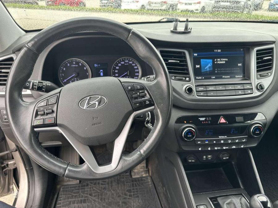 Hyundai Tucson 2016 in Klaipeda, with an engine capacity of 1.60 L and mileage of 147 thousand km for 13500 €, photo 15 on AUTOMOTO.COM.LV