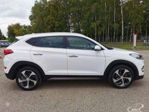 Hyundai Tucson 2016 in Vilnius, with an engine capacity of 1.69 L and mileage of 194 thousand km for 7500 €, photo 5 on AUTOMOTO.COM.LV