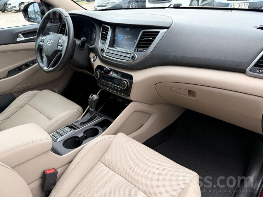 Hyundai Tucson 2016 in Riga, with an engine capacity of 1.60 L and mileage of 184 thousand km for 11990 €, photo 10 on AUTOMOTO.COM.LV