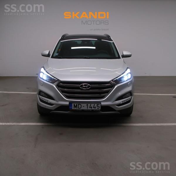 Hyundai Tucson 2017 in Riga, with an engine capacity of 1.60 L and mileage of 178 thousand km for 15790 €, photo 2 on AUTOMOTO.COM.LV