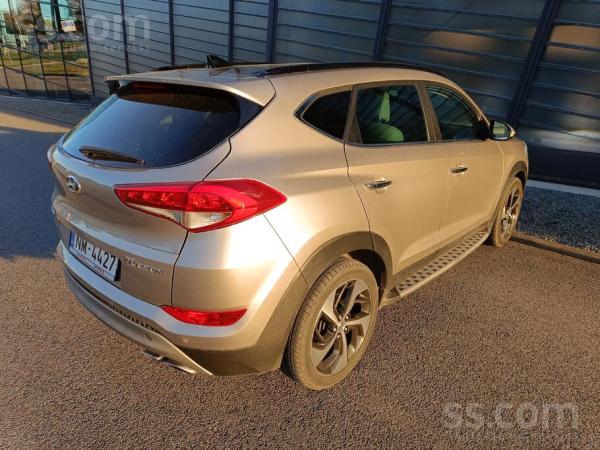 Hyundai Tucson 2017 Liepāja, ar dzinēja tilpumu 2.00 L un nobraukumu 99 tūkst. km par 14000 €, foto 7 vietnē AUTOMOTO.COM.LV