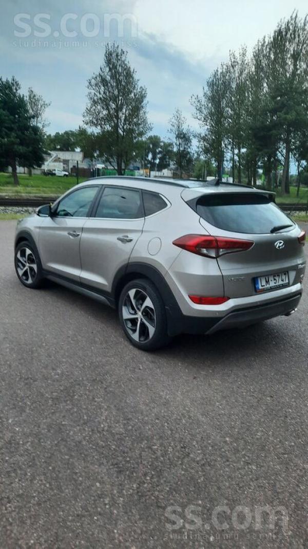 Hyundai Tucson 2017 in Liepaja, with an engine capacity of 2.00 L and mileage of 125 thousand km for 17000 €, photo 1 on AUTOMOTO.COM.LV