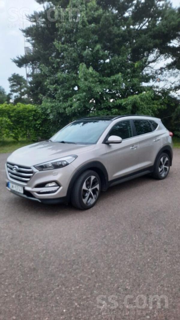 Hyundai Tucson 2017 in Liepaja, with an engine capacity of 2.00 L and mileage of 125 thousand km for 17000 €, photo 10 on AUTOMOTO.COM.LV