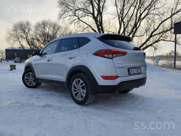 Hyundai Tucson 2017 in Liepaja, with an engine capacity of 1.60 L and mileage of 130 thousand km for 11900 €, photo 2 on AUTOMOTO.COM.LV