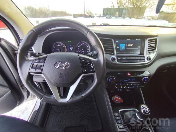 Hyundai Tucson 2017 in Liepaja, with an engine capacity of 1.60 L and mileage of 130 thousand km for 11900 €, photo 6 on AUTOMOTO.COM.LV