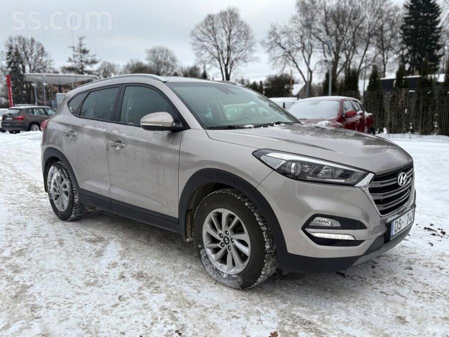 Hyundai Tucson 2017 in Riga, with an engine capacity of 1.70 L and mileage of 0 thousand km for 11600 €, photo 2 on AUTOMOTO.COM.LV