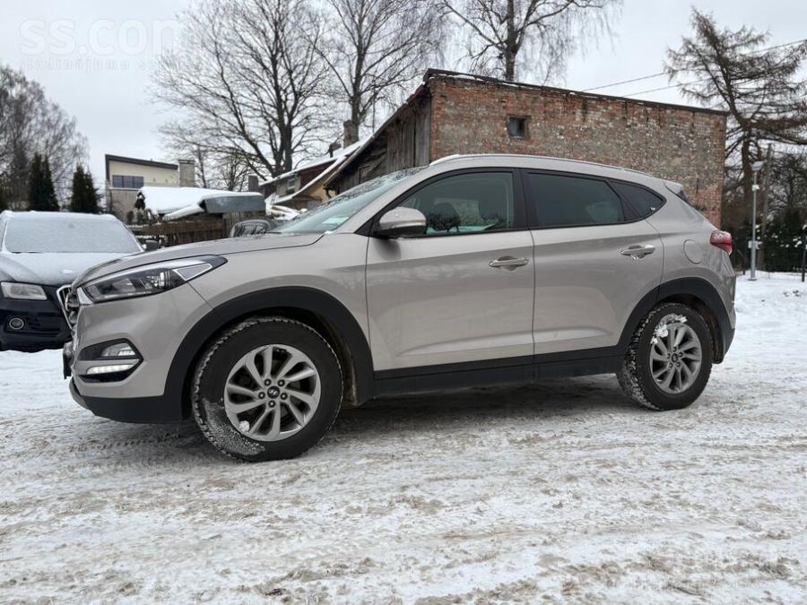 Hyundai Tucson 2017 in Riga, with an engine capacity of 1.70 L and mileage of 0 thousand km for 11600 €, photo 3 on AUTOMOTO.COM.LV