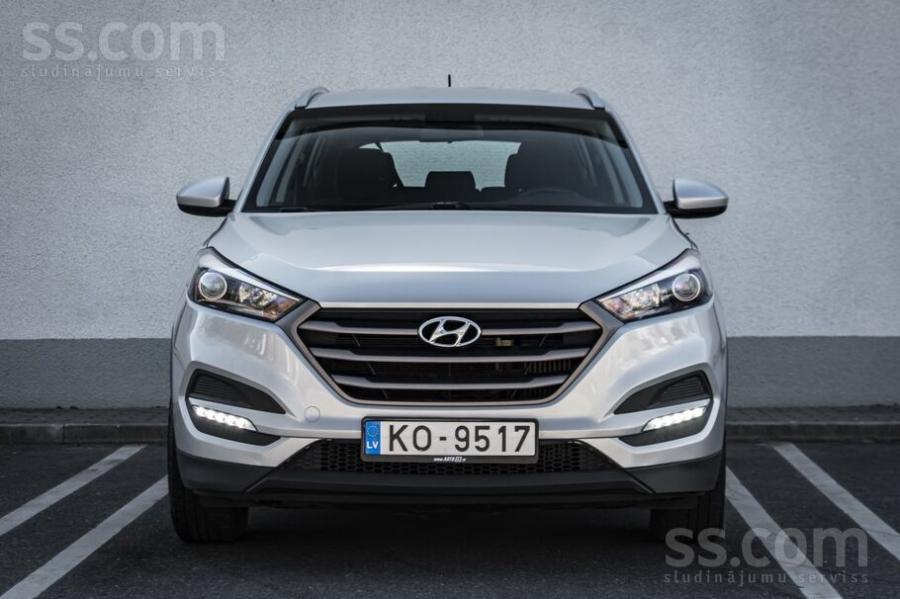 Hyundai Tucson 2017 in Riga, with an engine capacity of 1.70 L and mileage of 216 thousand km for 11950 €, photo 3 on AUTOMOTO.COM.LV