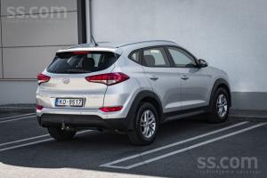 Hyundai Tucson 2017 in Riga, with an engine capacity of 1.70 L and mileage of 216 thousand km for 11950 €, photo 5 on AUTOMOTO.COM.LV