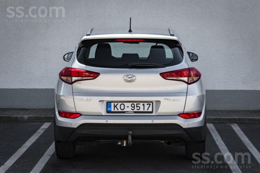 Hyundai Tucson 2017 in Riga, with an engine capacity of 1.70 L and mileage of 216 thousand km for 11950 €, photo 6 on AUTOMOTO.COM.LV