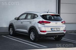 Hyundai Tucson 2017 in Riga, with an engine capacity of 1.70 L and mileage of 216 thousand km for 11950 €, photo 7 on AUTOMOTO.COM.LV