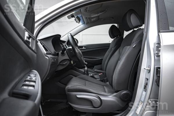 Hyundai Tucson 2017 in Riga, with an engine capacity of 1.70 L and mileage of 216 thousand km for 11950 €, photo 9 on AUTOMOTO.COM.LV