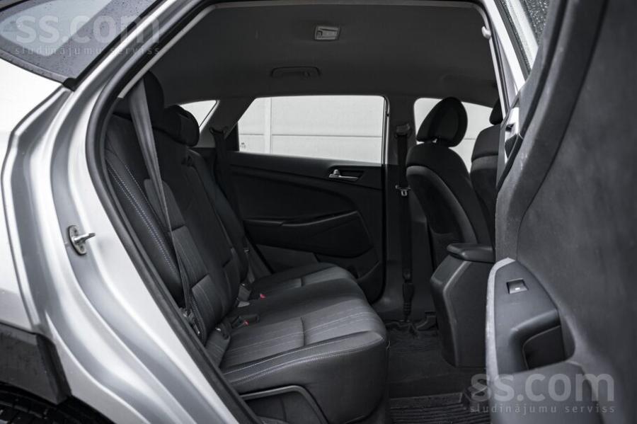 Hyundai Tucson 2017 in Riga, with an engine capacity of 1.70 L and mileage of 216 thousand km for 11950 €, photo 13 on AUTOMOTO.COM.LV
