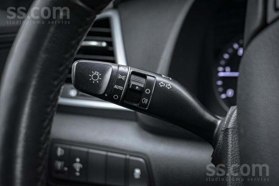 Hyundai Tucson 2017 in Riga, with an engine capacity of 1.70 L and mileage of 216 thousand km for 11950 €, photo 18 on AUTOMOTO.COM.LV