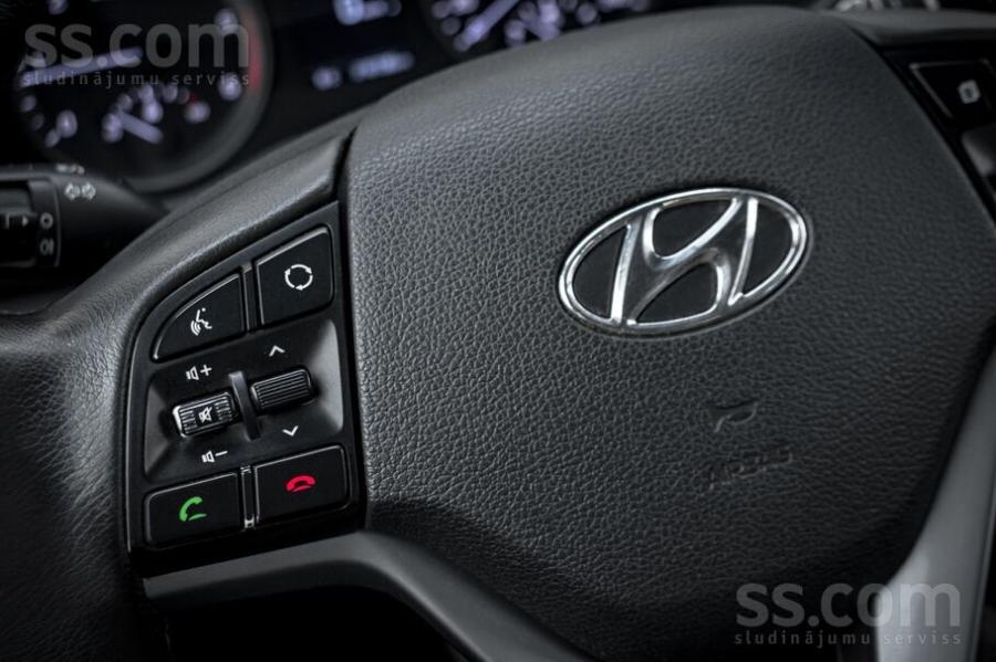 Hyundai Tucson 2017 in Riga, with an engine capacity of 1.70 L and mileage of 216 thousand km for 11950 €, photo 19 on AUTOMOTO.COM.LV