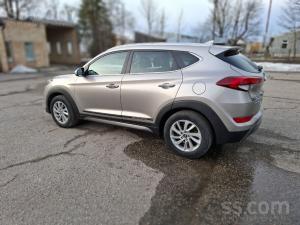 Hyundai Tucson 2017 in Riga, with an engine capacity of 2.00 L and mileage of 144 thousand km for 12000 €, photo  on AUTOMOTO.COM.LV