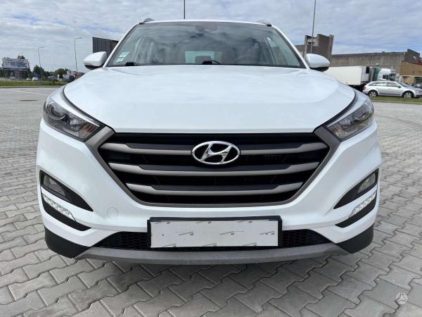Hyundai Tucson 2017 in Taurage, with an engine capacity of 1.69 L and mileage of 197 thousand km for 10700 €, photo 2 on AUTOMOTO.COM.LV